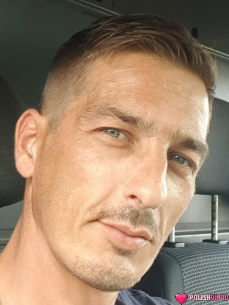 Handsome Polish man: user: PeterUK, 44 years old