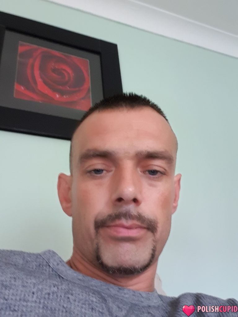 Handsome Polish man: user: Tomalekk, 42 years old